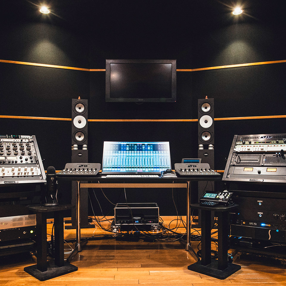A Synergy of Sonics & Smartness - Studio 8, Tokyo | Amphion